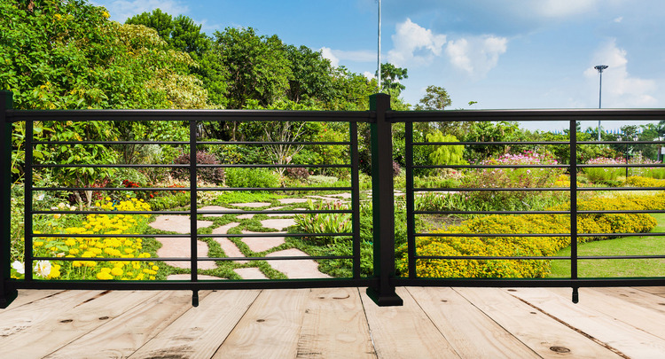 Durable Metal Aluminum Deck Railing | Weatherables