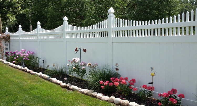 Vinyl Privacy Fencing | Durable Vinyl Fence | Weatherables