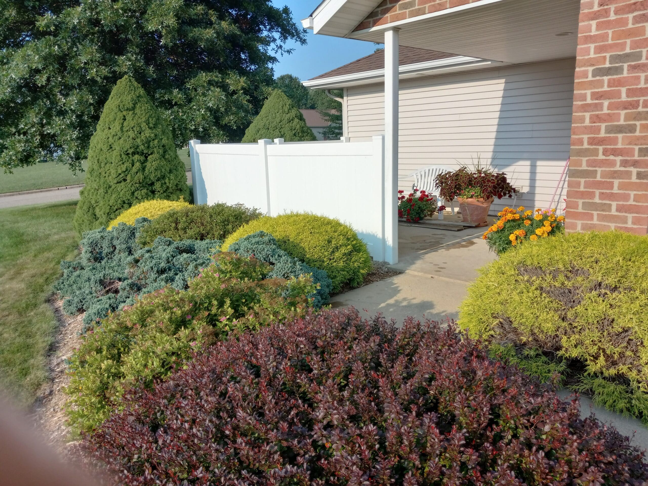 Vinyl Fencing Installation Made Easy: Get It Done in 6 Easy Stages ...